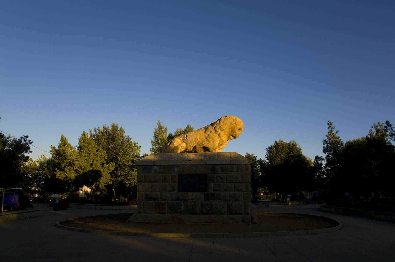 The Stone Lion | Visit iran